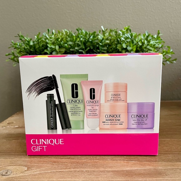 Clinique | Skincare | Clinique Valentines Gift Box With 6 Samples New ...
